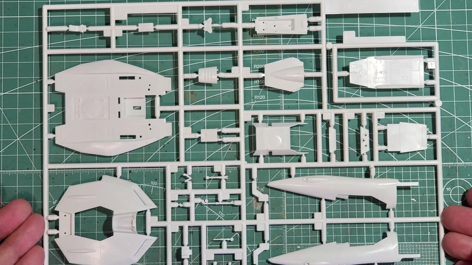 ハセガワ 1/72 VF-1 VALKYRIE A/J/S 開封〜合わせ目消し編 | 気まぐれプラモ趣味ブログ